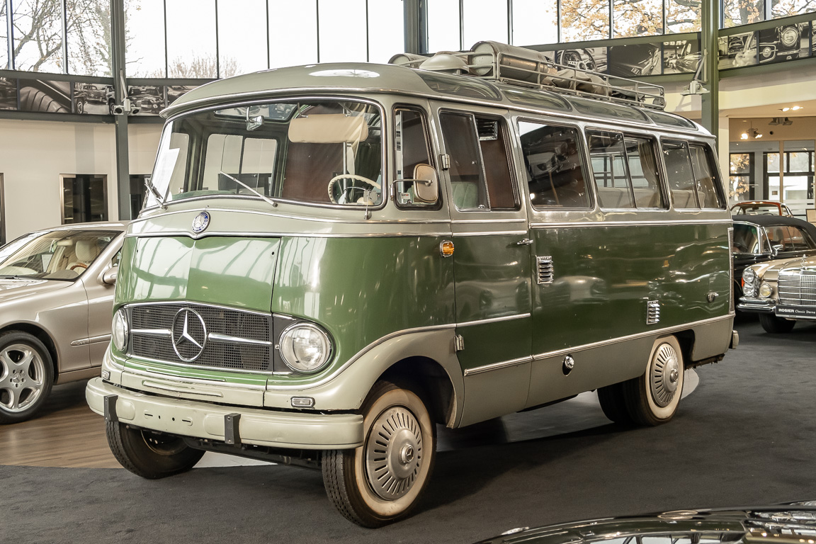 Mercedes-Benz O 319 Omnibus - Classic Sterne