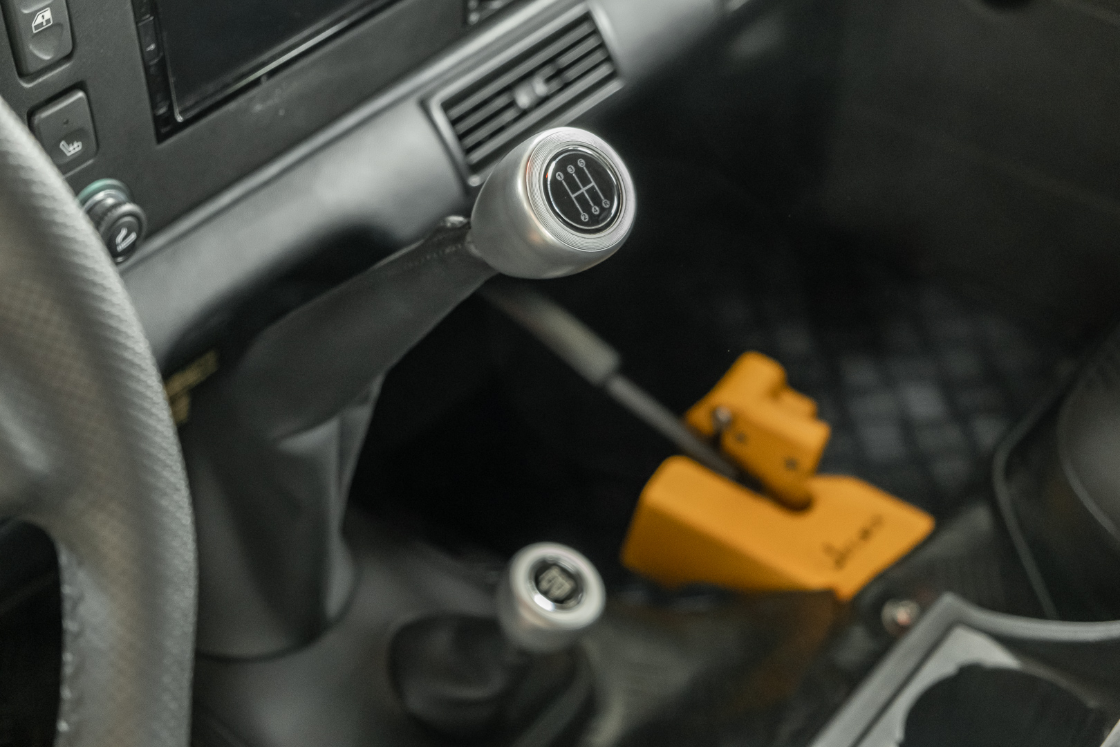 Land Rover Defender 147 6-Doors - Classic Sterne