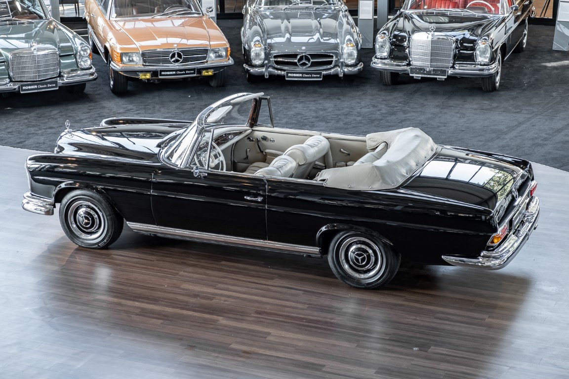 Mercedes-Benz 220 SEb Cabrio W111 - Classic Sterne