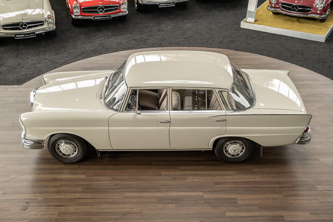 Mercedes-Benz 220 SEb W111 Heckflosse - Classic Sterne