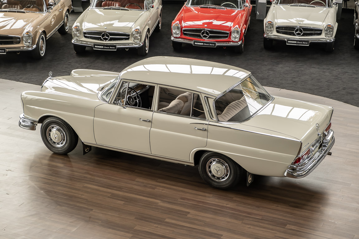 Mercedes-Benz 220 SEb W111 Heckflosse - Classic Sterne