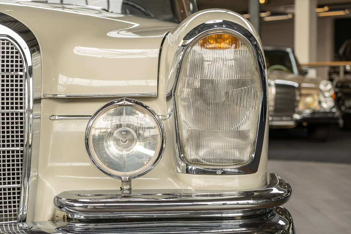 Mercedes-Benz 220 SEb W111 Heckflosse - Classic Sterne