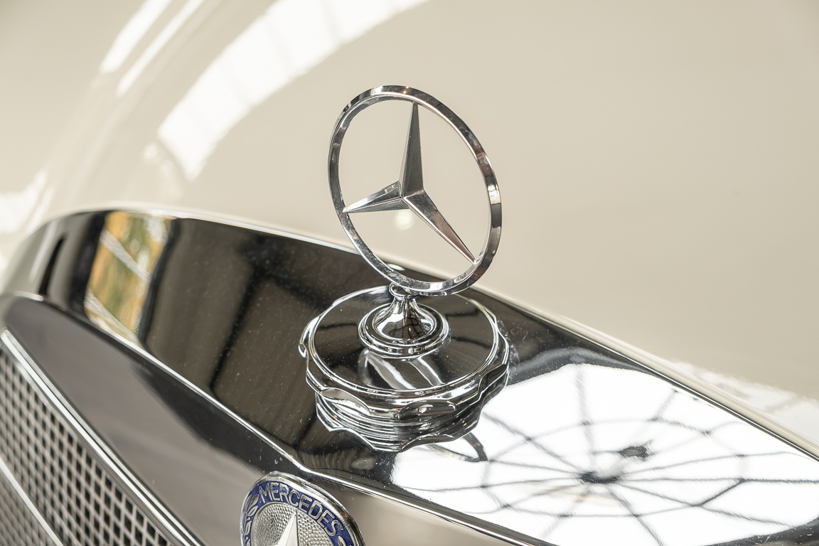 Mercedes-Benz 220 SEb W111 Heckflosse - Classic Sterne