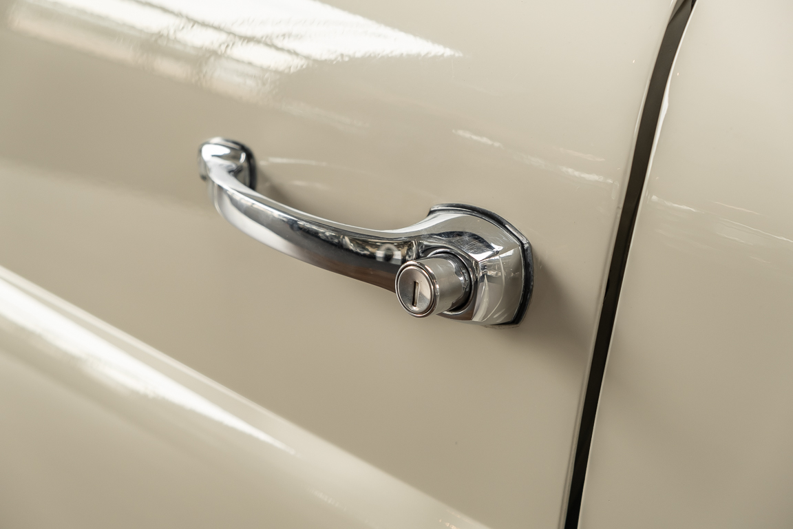 Mercedes-Benz 220 SEb W111 Heckflosse - Classic Sterne